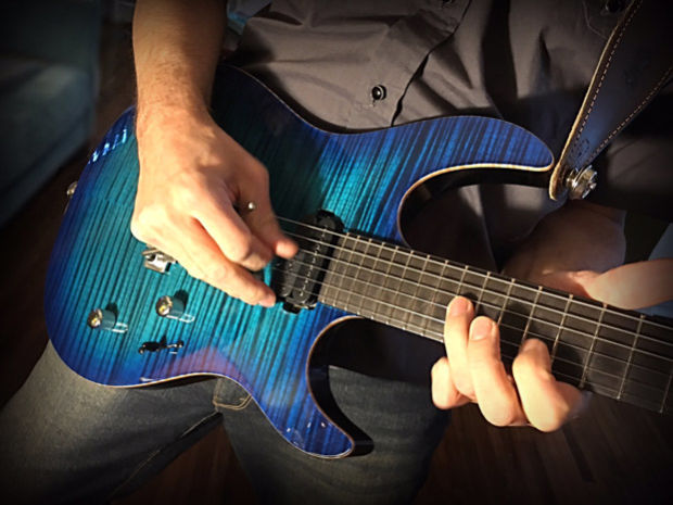 How to Unlock the Fretboard Using Shapes | Pro Music News