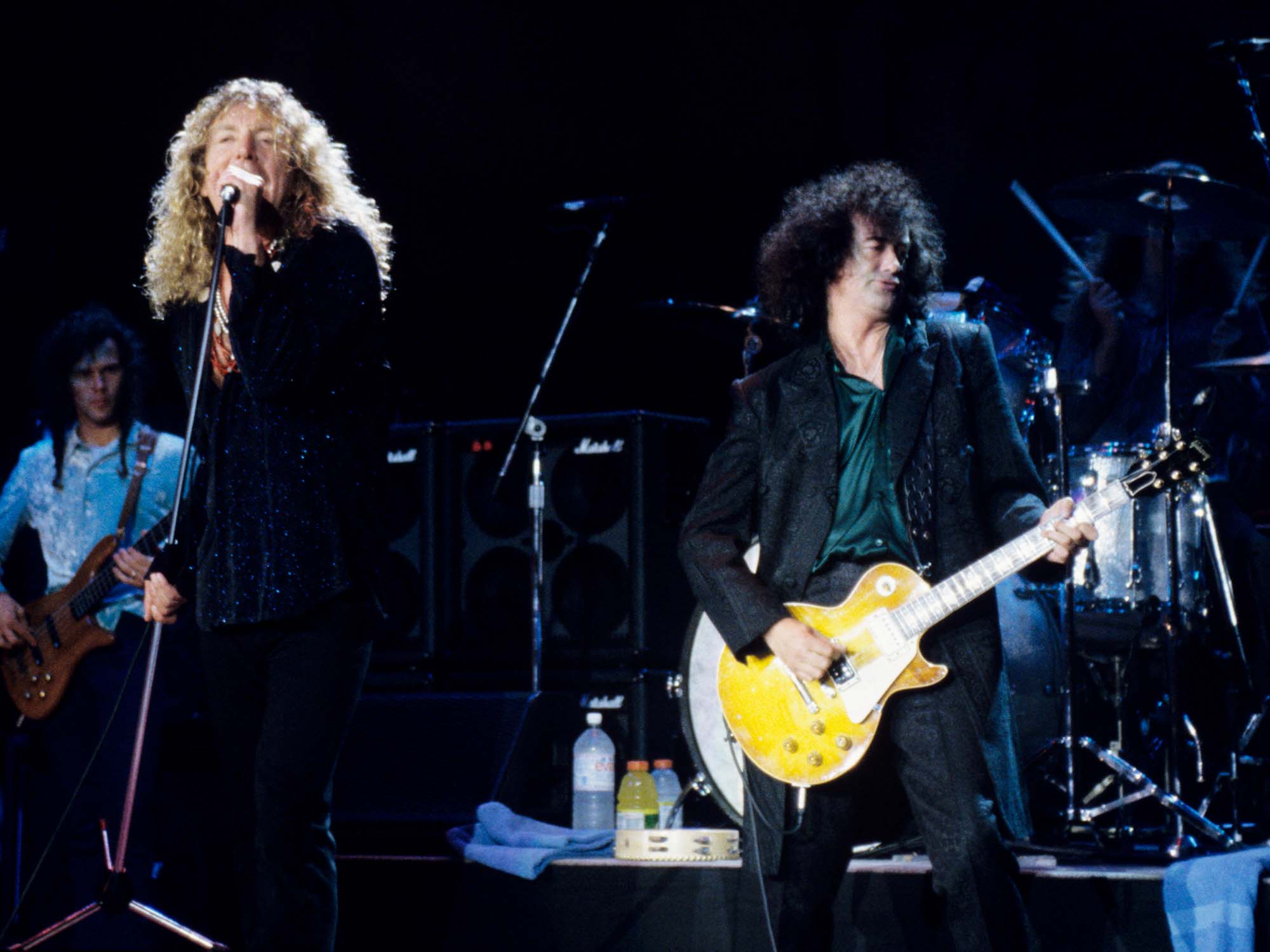 Jimmy Page visits to Bron-Yr-Aur cottage, countryside home to Led ...