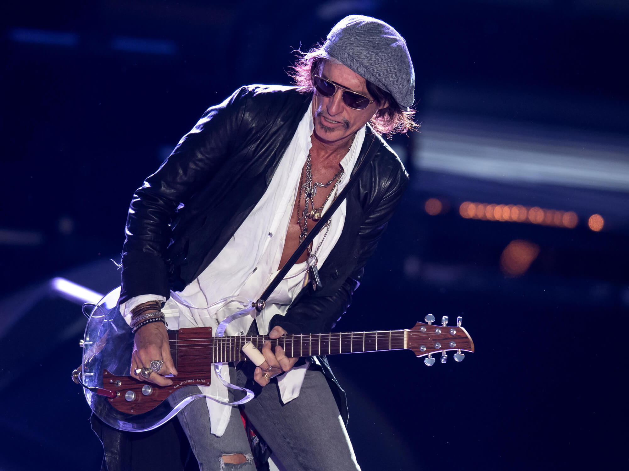 Joe Perry on Strats being his weapon of choice when recording Aerosmith ...