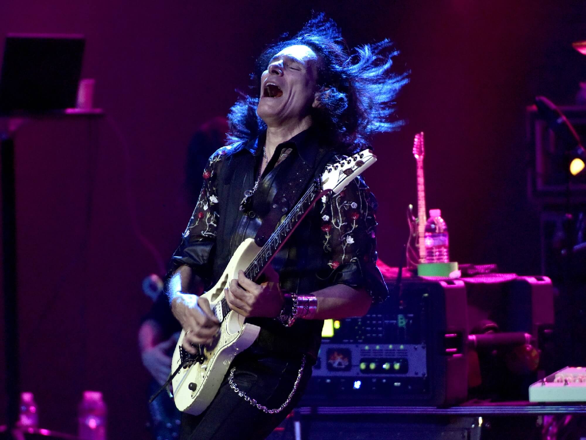 Steve Vai on the time an A&R told him to remove pinch harmonics | Pro ...