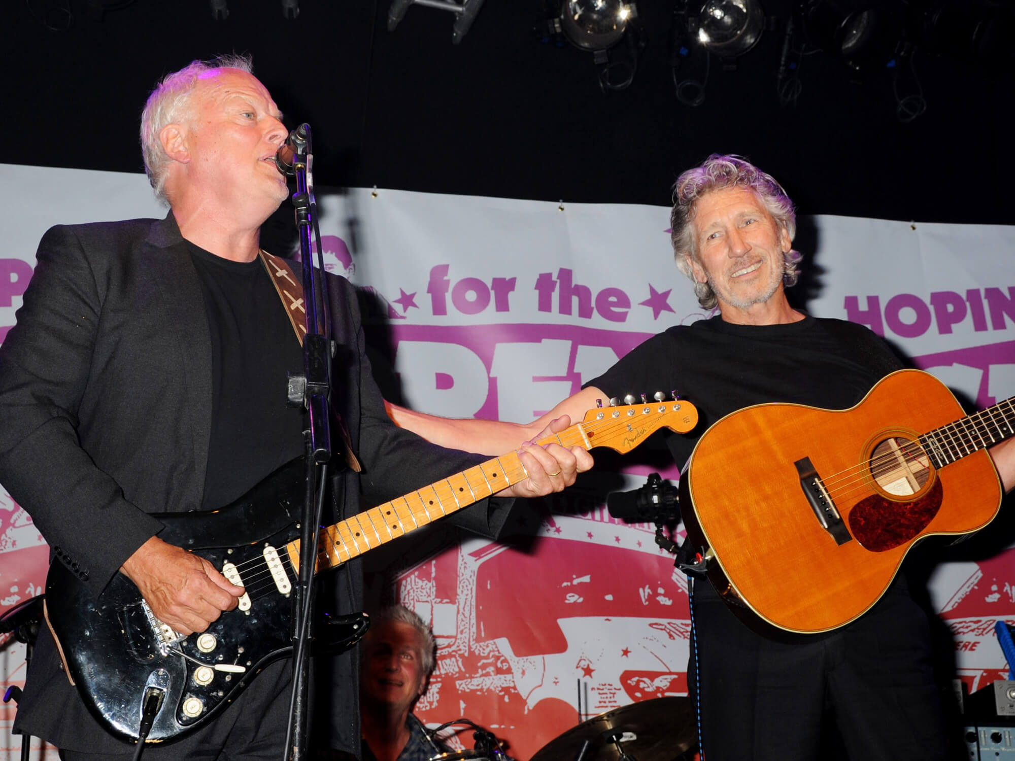 Roger Water says Bob Ezrin “lied through his f**king teeth” about David ...