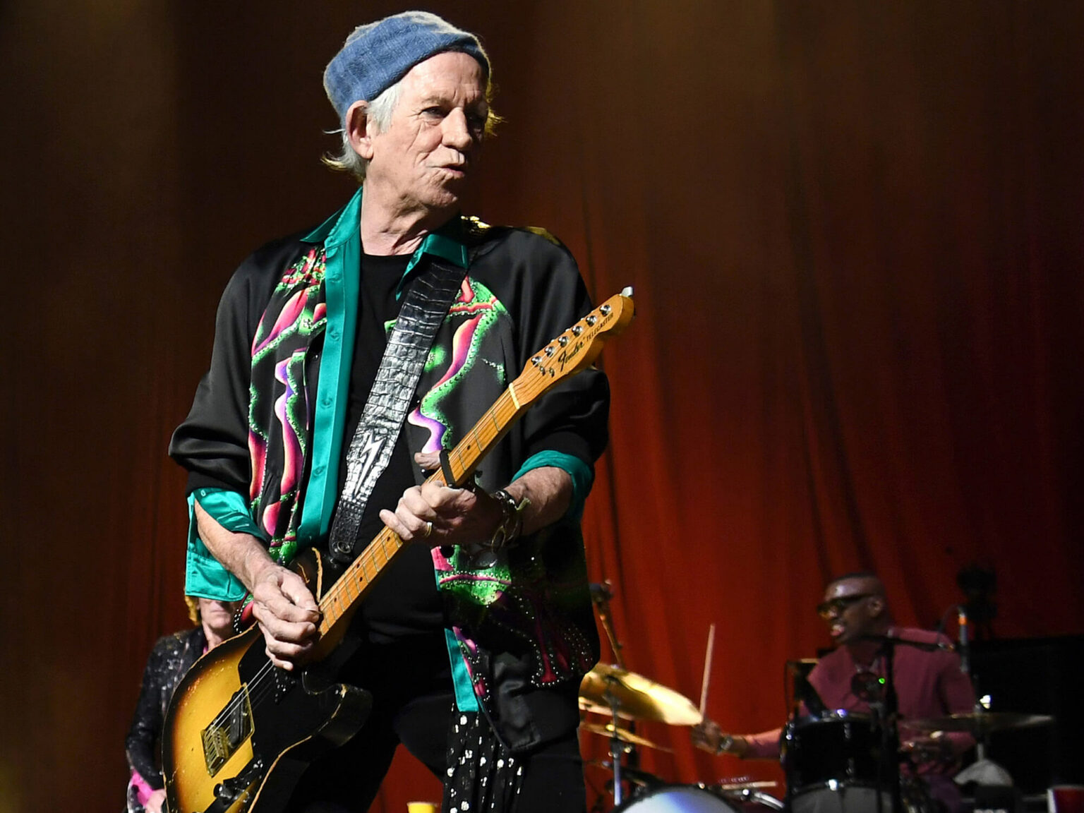 “Show the kids out there how it’s done”: Watch Keith Richards play ...