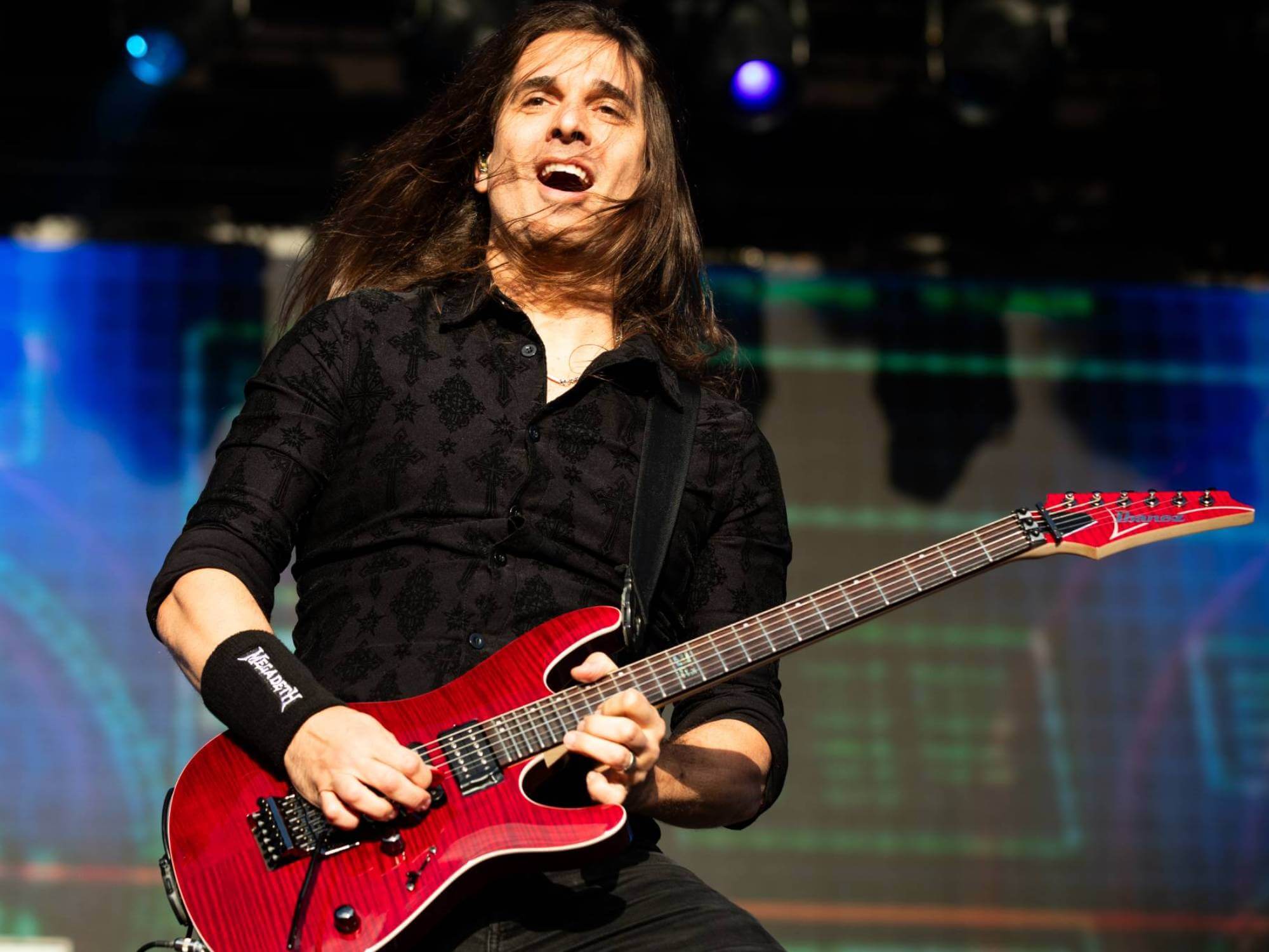 Watch 11-year-old wow former Megadeth guitarist Kiko Loureiro with her ...