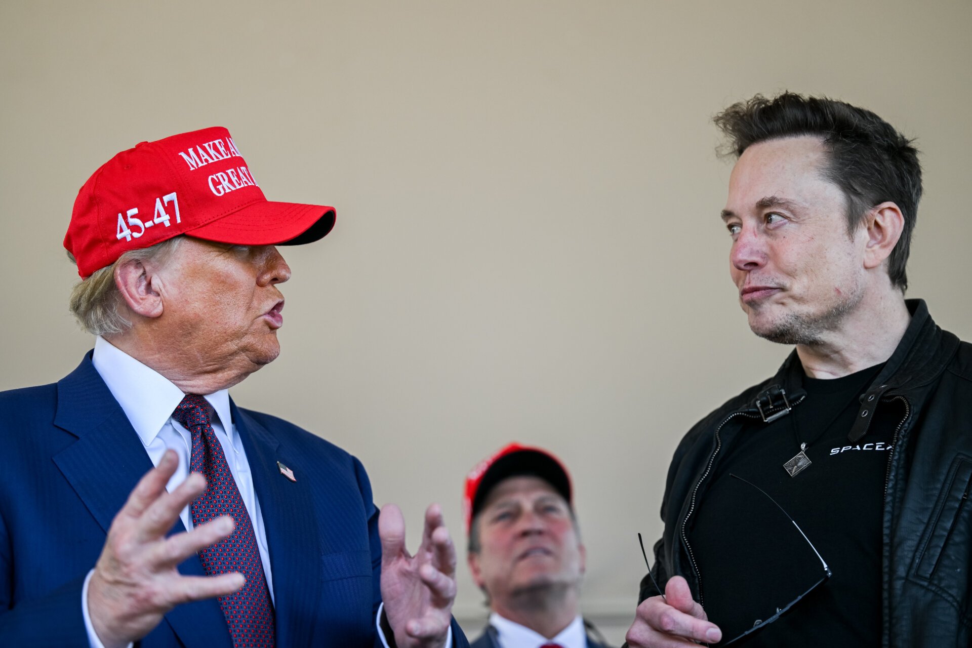 Musk Deletes His ‘Really Big Bomb’ Claiming Trump Appears in Epstein ...