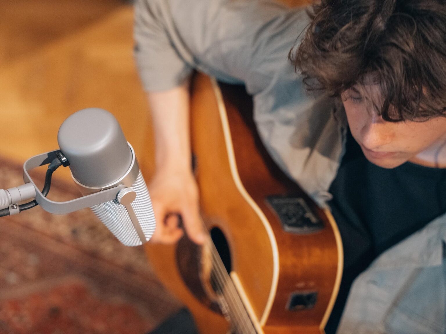Choosing the right mic can transform your home guitar recordings – here’s how to do it on a ...